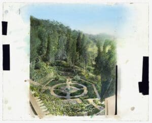 Louis Comfort Tiffany: Master Of Light & Color